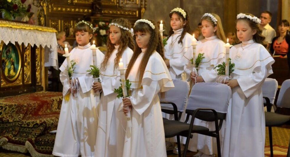 Oracion de la mañana: 4 oraciones para comenzar el día - Horarios de Misa